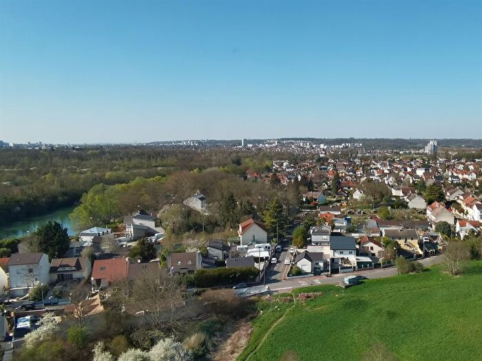 Appartement à vendre - Noisy-le-Grand, Est - 3 pièces - 2 chambres