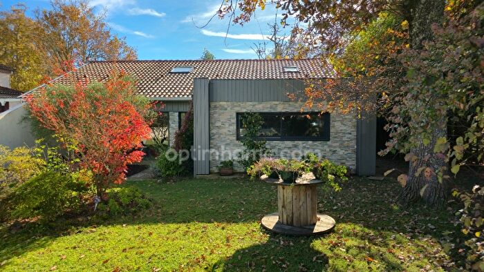 Maison à vendre - Léognan - 10 pièces - 3 chambres