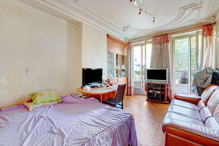 Appartement 4 pièces à vendre à Paris 10ème, Saint-Vincent de Paul, Lariboisière