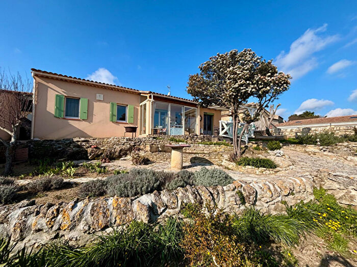 Maison à vendre - Grignan - 4 pièces - 3 chambres