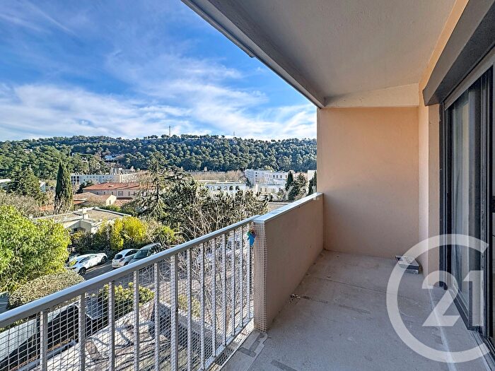 Appartement à louer - Carnoux-en-Provence - 1 pièce