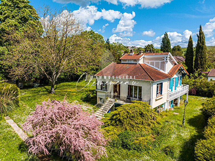 Maison à vendre - Vaux-sur-Seine - 9 pièces - 5 chambres
