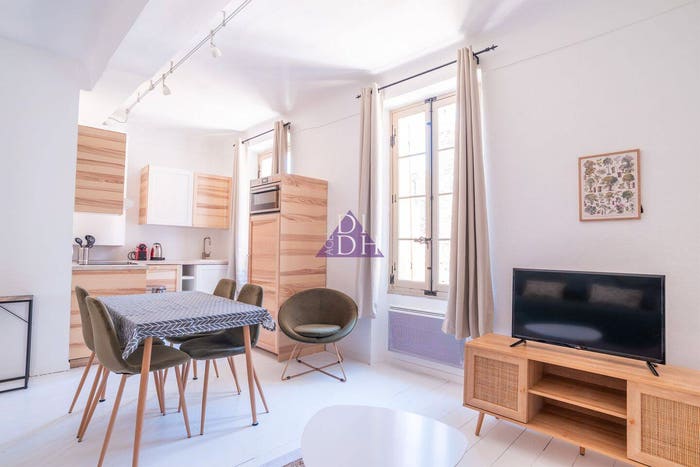 Nord Est, Bormes-les-Mimosas : Appartement 2 pièces à louer