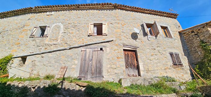 Maison 6 pièces à vendre à Bargème