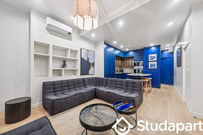 Appartement à louer - Hôtel de Ville, Marseille ème - 2 pièces - 1 chambre