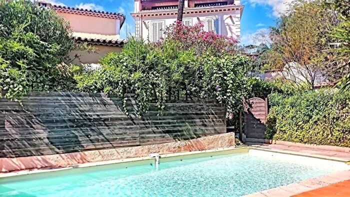Appartement 4 pièces à vendre à Le Cannet, Bas Cannet