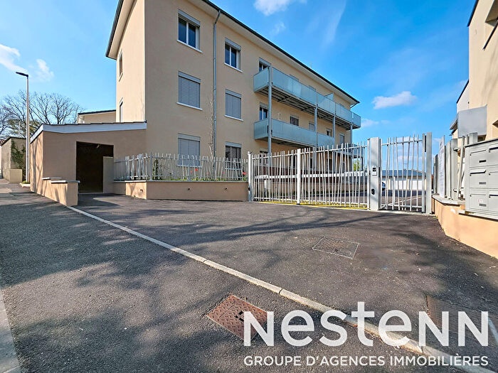 Appartement à vendre - Saint-Bonnet-de-Mure - 4 pièces - 3 chambres