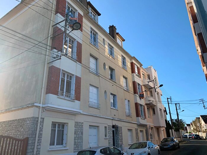 Appartement à louer - Chartres, Rechèvres - 1 pièce