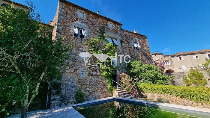 Maison à vendre - Banne - 9 pièces - 3 chambres