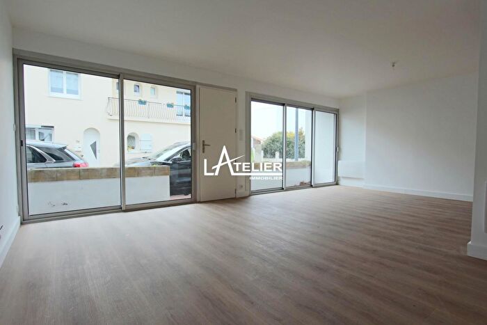 Appartement à vendre - Saint-Jean-de-Monts, Centre-ville, Vasais - 4 pièces - 3 chambres