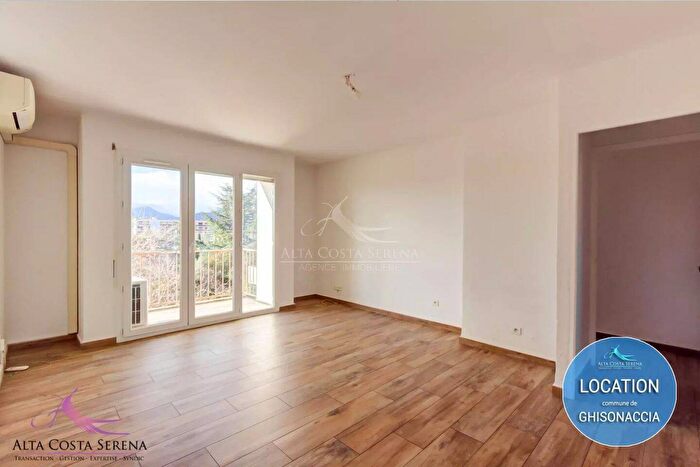 Appartement à louer - Ghisonaccia - 4 pièces - 3 chambres