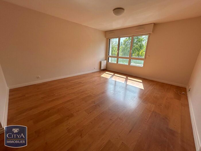 Laval, Pavement : Appartement 2 pièces à louer