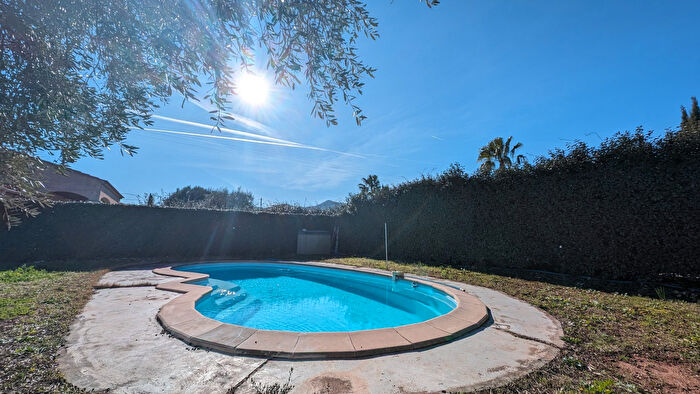 Maison à vendre - Gonfaron - 4 pièces - 2 chambres