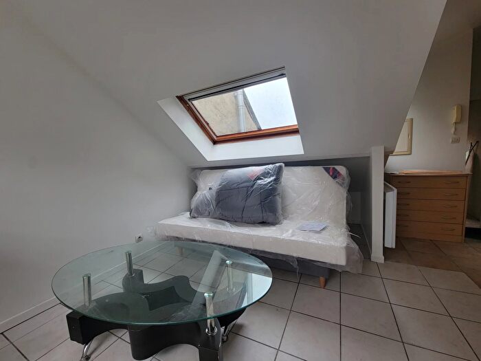 Appartement à louer - Nevers, Centre-ville - 1 pièce - 1 chambre