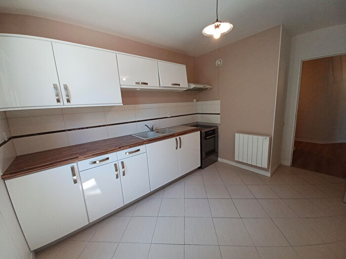 Appartement à louer - Aurillac, Centre-ville - 4 pièces - 2 chambres