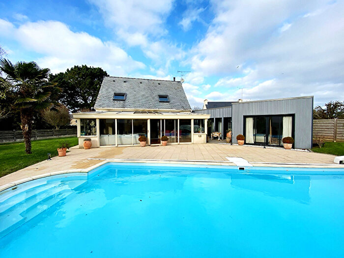 Maison à vendre - Ploufragan - 8 pièces - 4 chambres