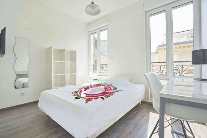 Appartement à louer - Clairmarais-Charles Arnould, Reims - 1 pièce