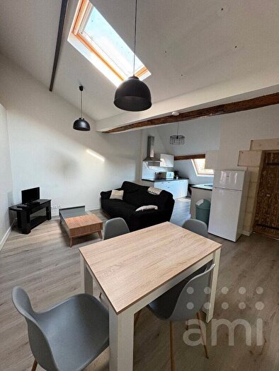 Appartement à louer - Trois Quartiers-Centre Ville, Poitiers - 3 pièces - 2 chambres