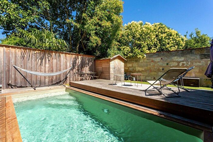 Maison à louer - Nansouty, Saint Genès, Bordeaux - 5 pièces - 4 chambres