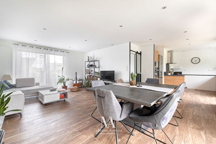 Maison à vendre - Bouchemaine - 8 pièces - 5 chambres