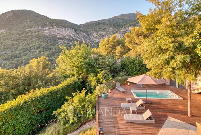 Roquebrune-Cap-Martin, Rataou, Château : Maison 4 pièces à vendre