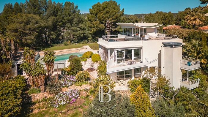 Maison à vendre - Cassis - 7 pièces - 5 chambres