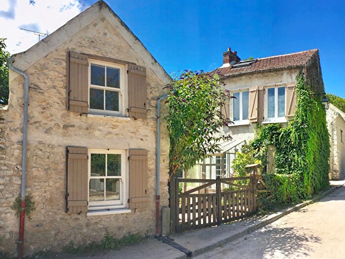 Maison 5 pièces à Feucherolles, à vendre