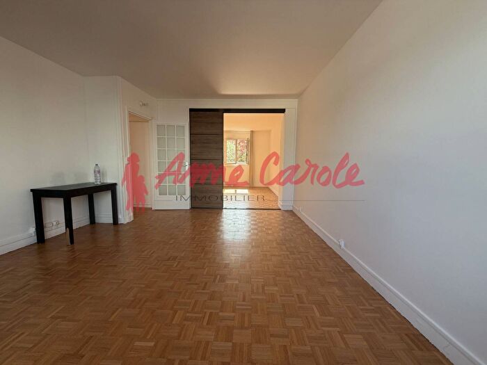 Platanes, Joinville-le-Pont : Appartement 4 pièces à louer