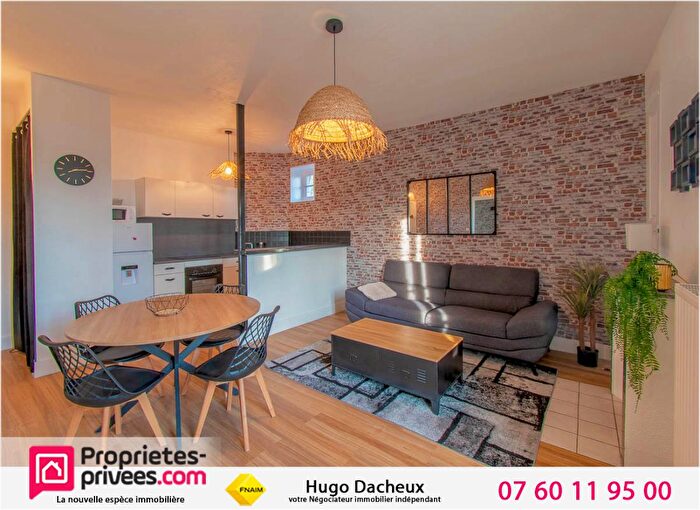 Appartement à vendre - Vierzon, Centre-ville - 2 pièces - 1 chambre