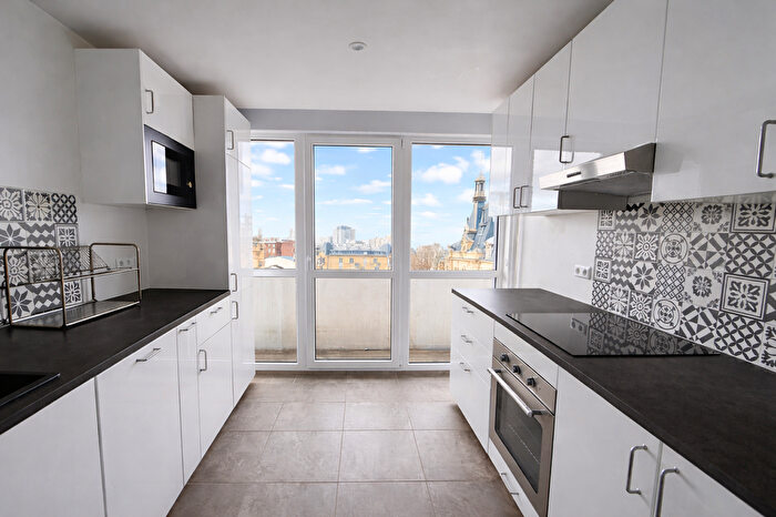 Appartement à louer - Colombes, Centre-ville - 4 pièces - 3 chambres