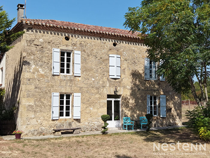 Moncrabeau - Maison 7 pièces à vendre