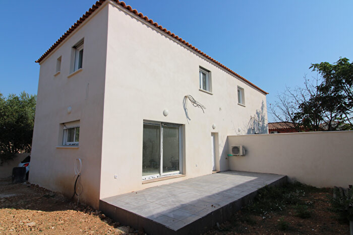 Maison à vendre - Milhaud - 4 pièces - 3 chambres
