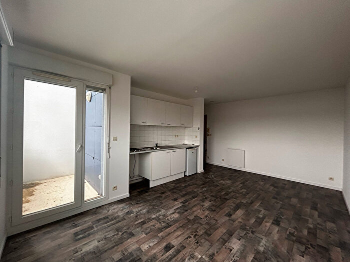 Appartement à louer - La Rochelle, Saint-Eloi, Rompsay - 1 pièce