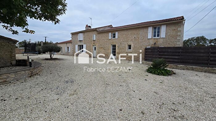 Maison à vendre - Chaillé-les-Marais - 9 pièces - 6 chambres