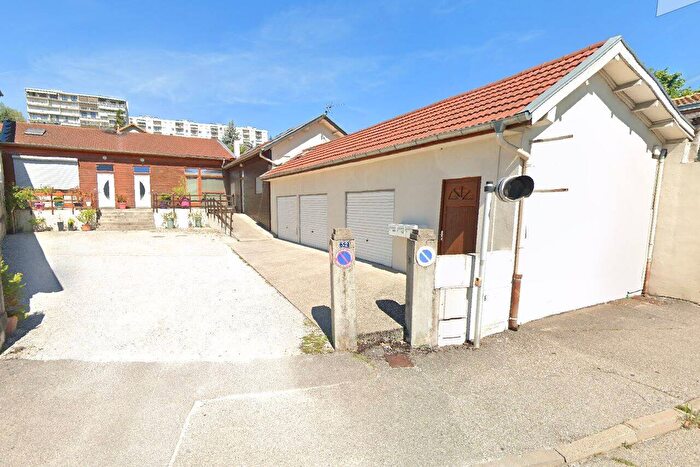 Appartement à louer - Ouest, Voiron - 4 pièces - 3 chambres