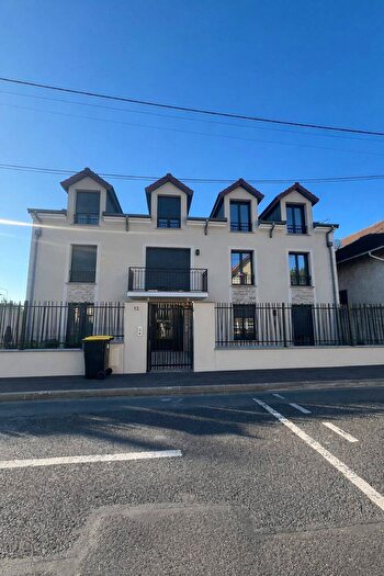 Mairie Rouxel-Sud Est, Pontault-Combault : Appartement 1 pièce à louer