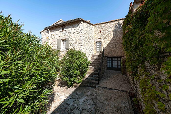 Maisons à vendre et appartements à louer - 1