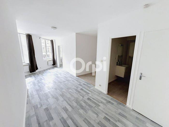 Centre Ville-Charles III, Nancy : Appartement 2 pièces à louer