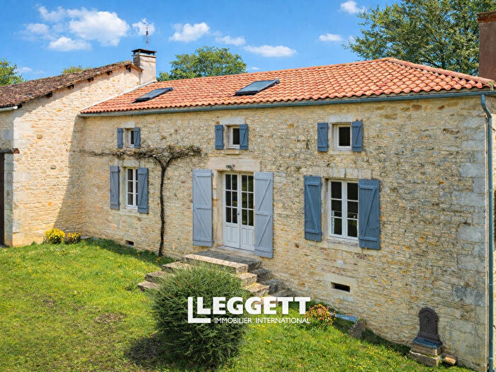 Maison à vendre - Mansle - 5 pièces - 4 chambres