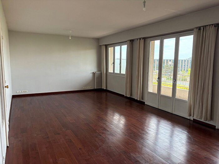 Madeleine-Saint Léonard-Justices, Angers : Appartement 3 pièces à louer