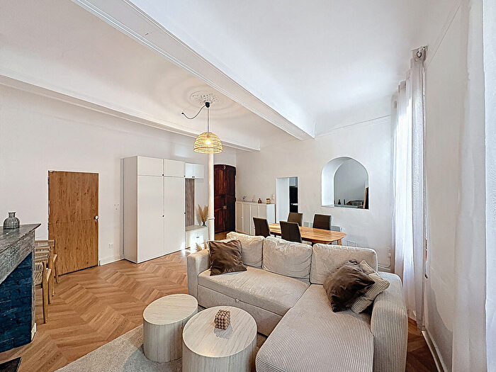 Appartement à louer - Rougiers - 2 pièces - 1 chambre