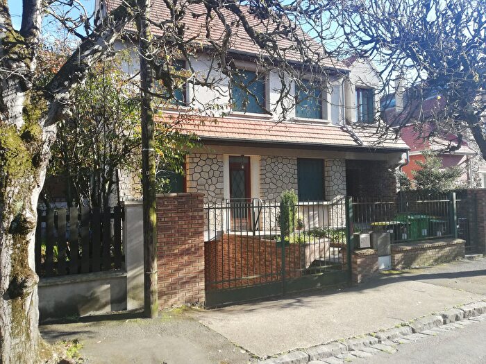 Savigny-sur-Orge : Maison 6 pièces à vendre