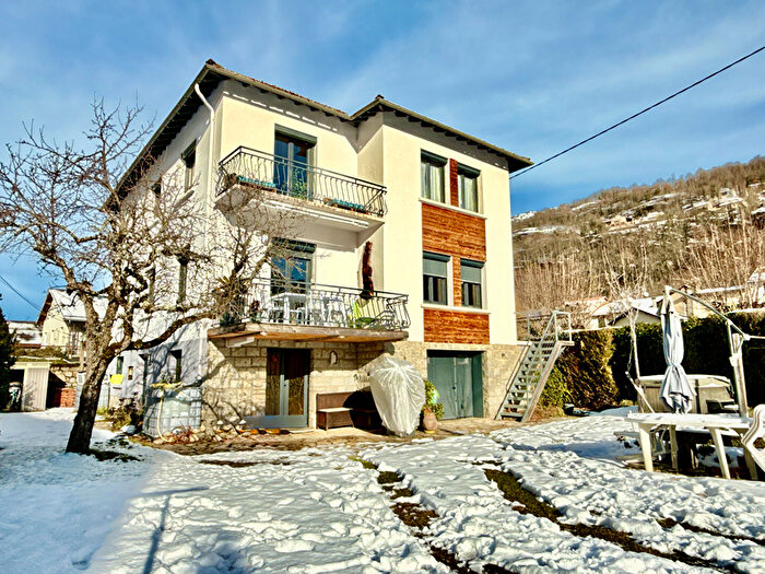 Maison à vendre - Ax-les-Thermes - 9 pièces - 7 chambres