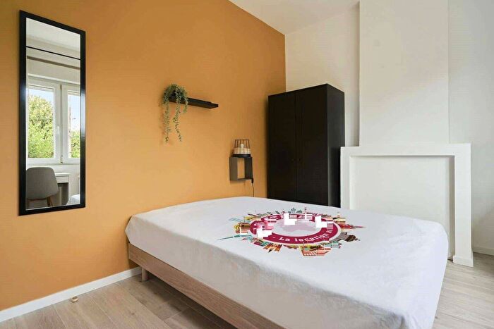 Appartement à louer - Beaumont, Croix - 1 pièce