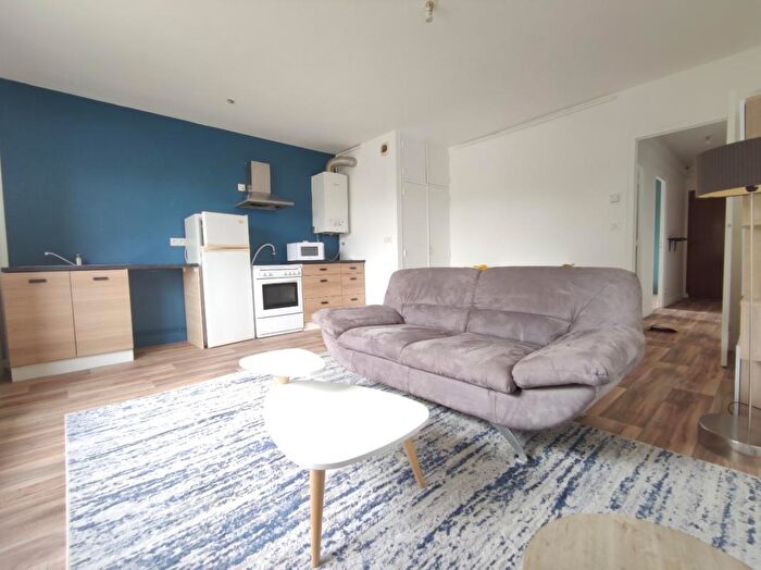 Appartement 2 pièces à Fougères, Centre-ville, Urbanistes, à louer