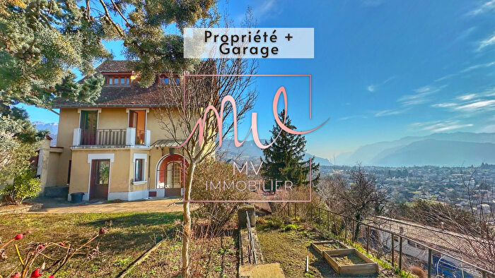 Maison à vendre - Coublevie - 8 pièces - 5 chambres