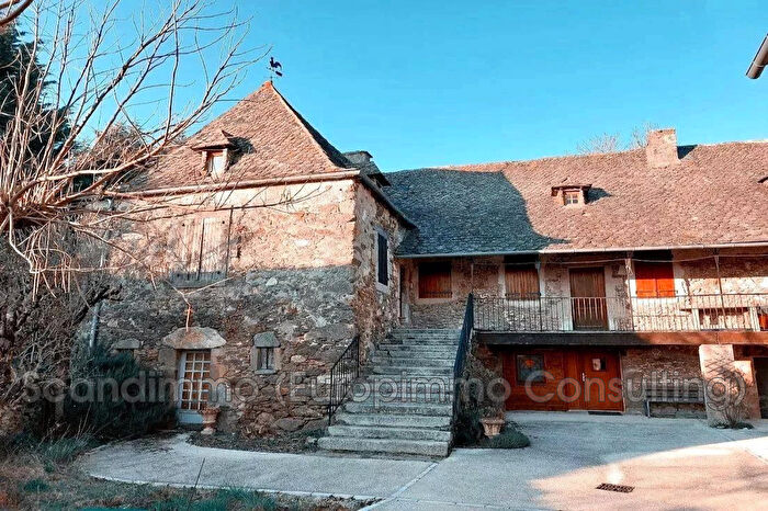 Maison à vendre - La Bastide-lévêque - 8 pièces - 6 chambres
