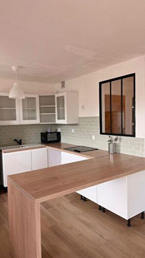 Appartement à louer - Reims, Barbâtre - 2 pièces - 1 chambre