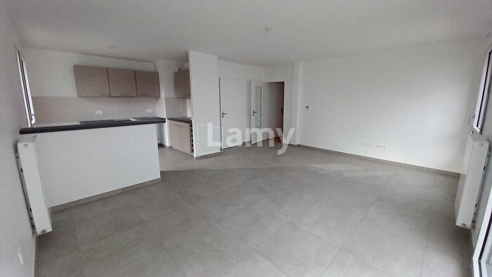 Ateliers SNCF, Chenôve : Appartement 3 pièces à louer