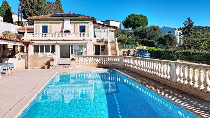 Maison à vendre - Nice, Saint-Pancrace - 6 pièces - 4 chambres